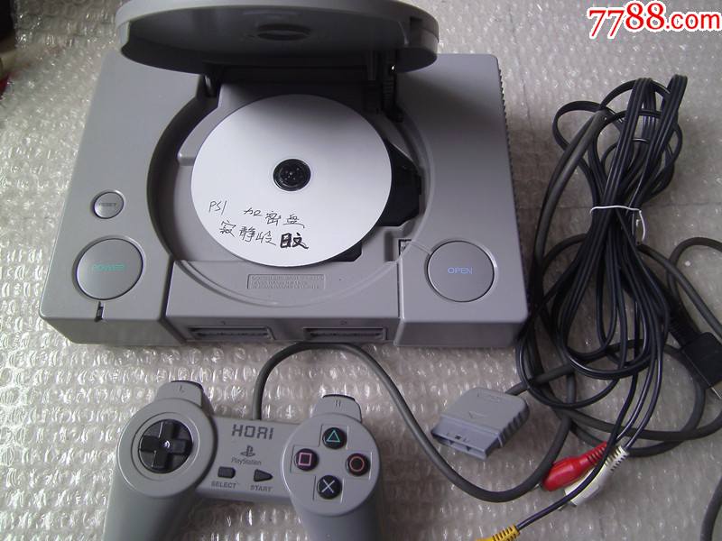 早期ps1游戏机日版7000型，加有新隐形直读，可读加密游戏盘，带原装手柄视频线-价格:95元-au33329981-PSP/游戏机 -加价 ...