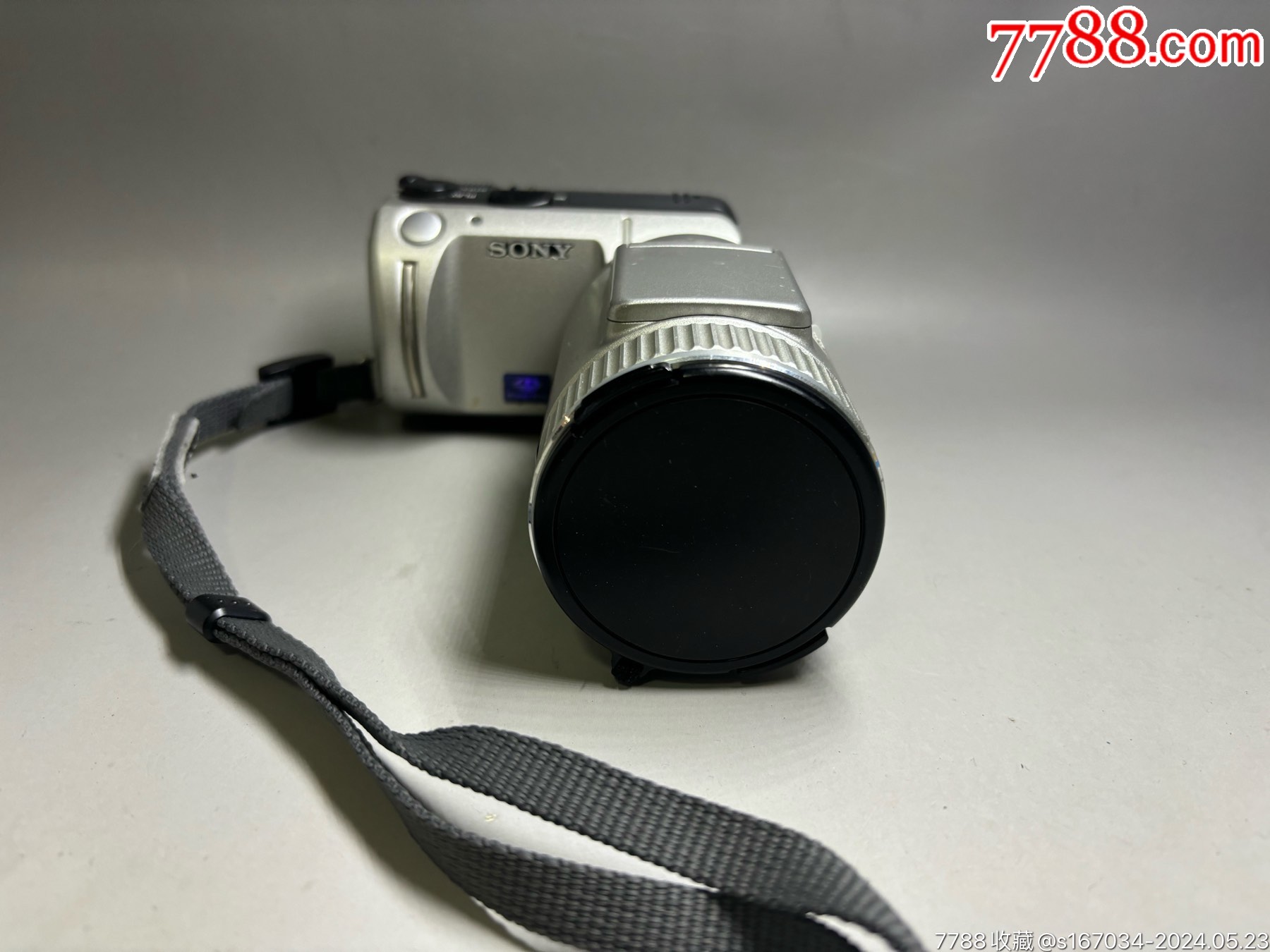 索尼dsc-f505v，数码相机，品相很好，试机正常，电池卡口处有断不影响正常使__【7788收藏__收藏热线】