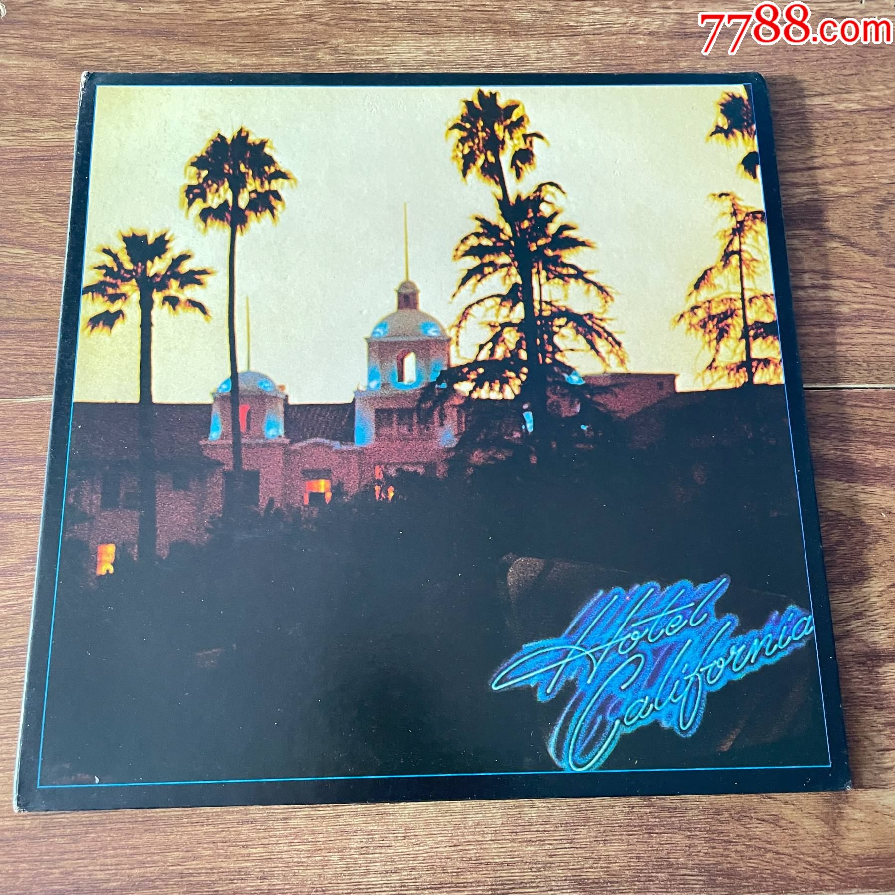 加州旅馆老鹰乐队附海报EaglesHotelCalifornia12寸A75__【7788收藏__收藏热线】