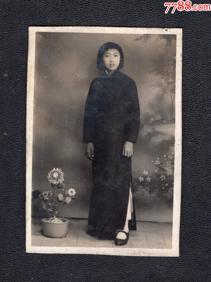 民国年代旗袍美女老照片1张(尺寸约4.3*6.2厘米）_诚纯小店【7788商城__七七八八商品交易平台(7788.com)】